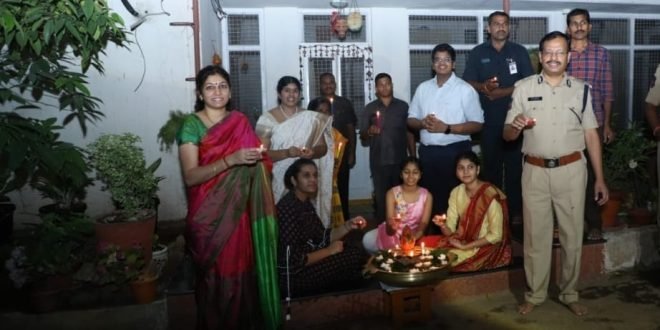 CYBERABAD COMMISSIONER OF POLICE SHRI VC SAJJANAR, IPS. ALONG WITH ...