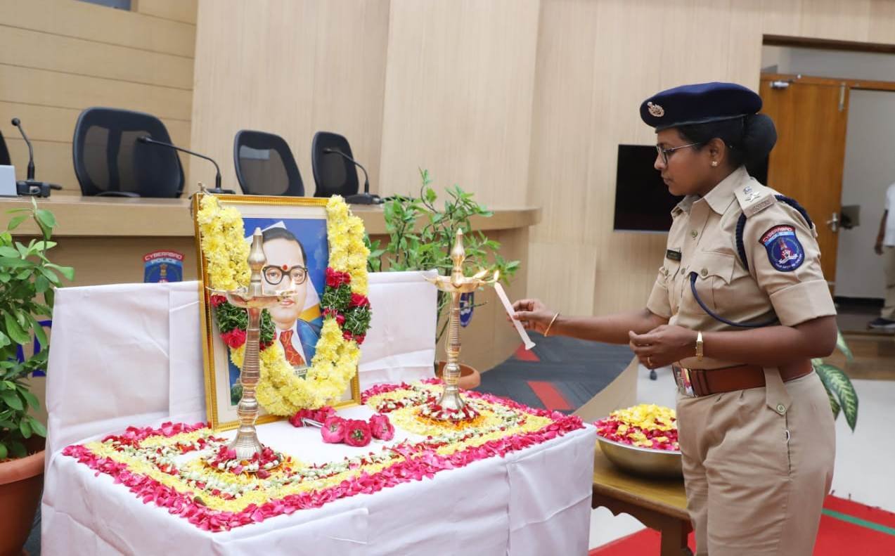 CP Cyberabad Shri Stephen Raveendra, IPS., pays rich tributes to Dr. B ...