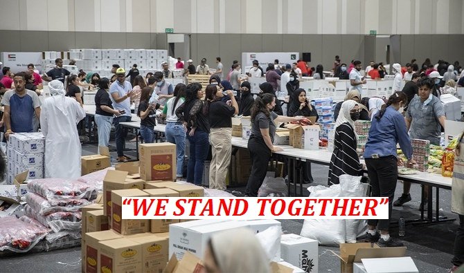 Hundreds across UAE wrapped relief packages for Pakistan ...
