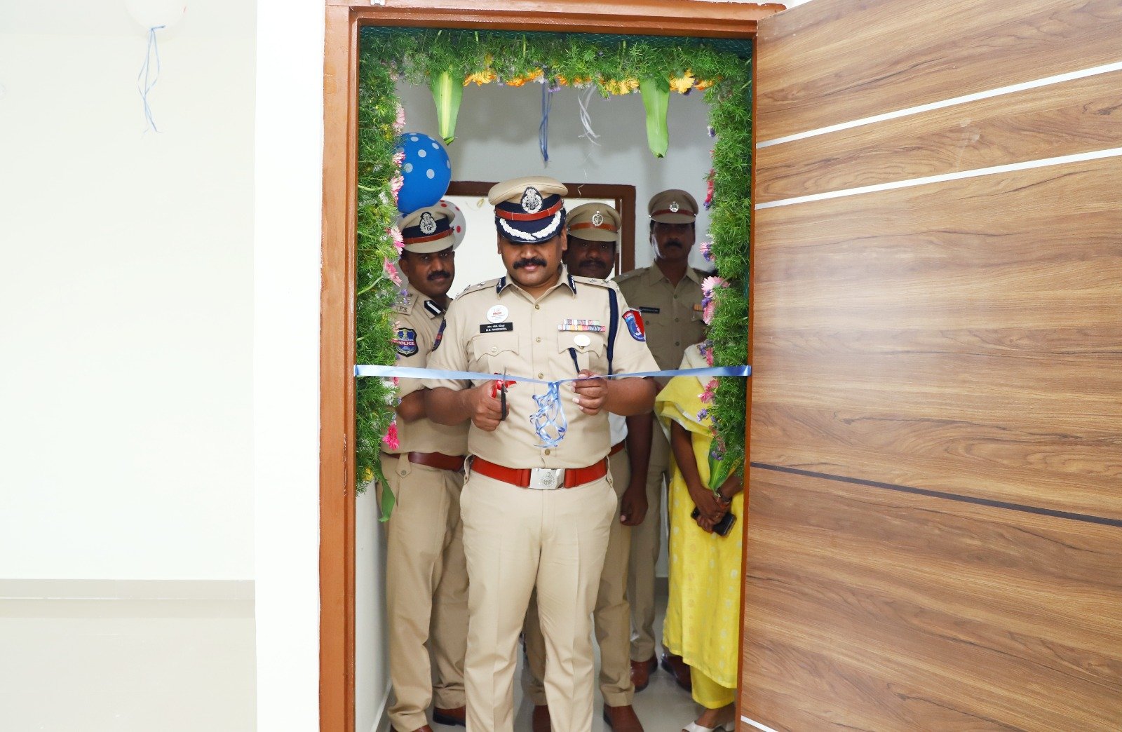 Cyberabad CP Stephen Ravindra IPS inaugurates new traffic DCP’s office ...