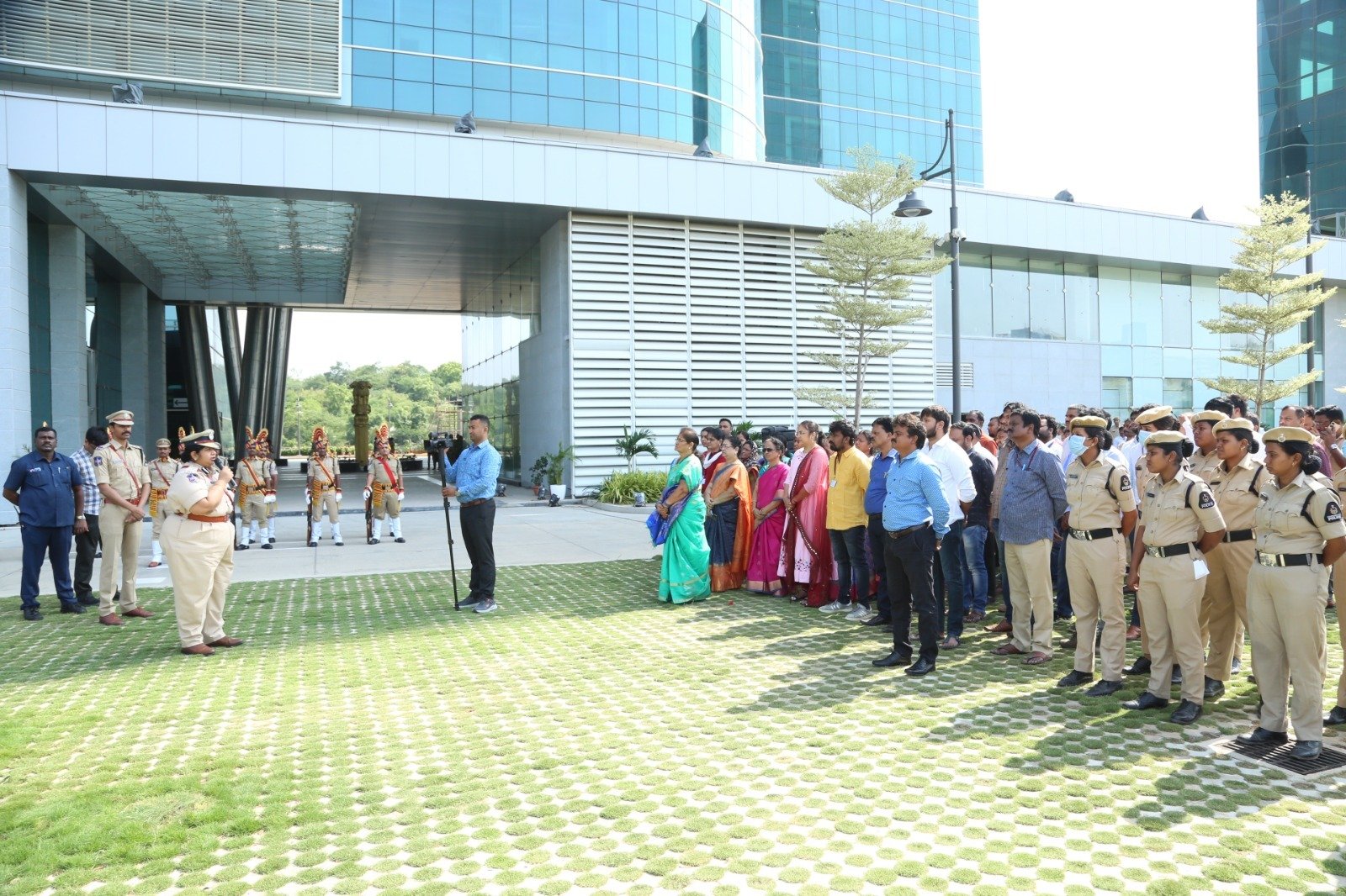 Telanagana Formation Day, Jt.CP Admin Smt J. Parimala Hana Nutan, IPS.hoisted national flag here ...