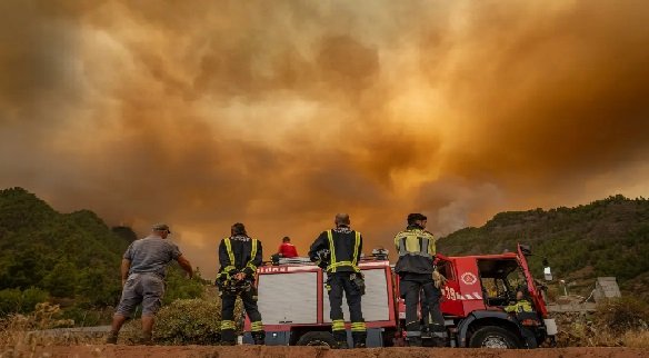 Tenerife wildfires burn 'out of control' on Spanish island ...