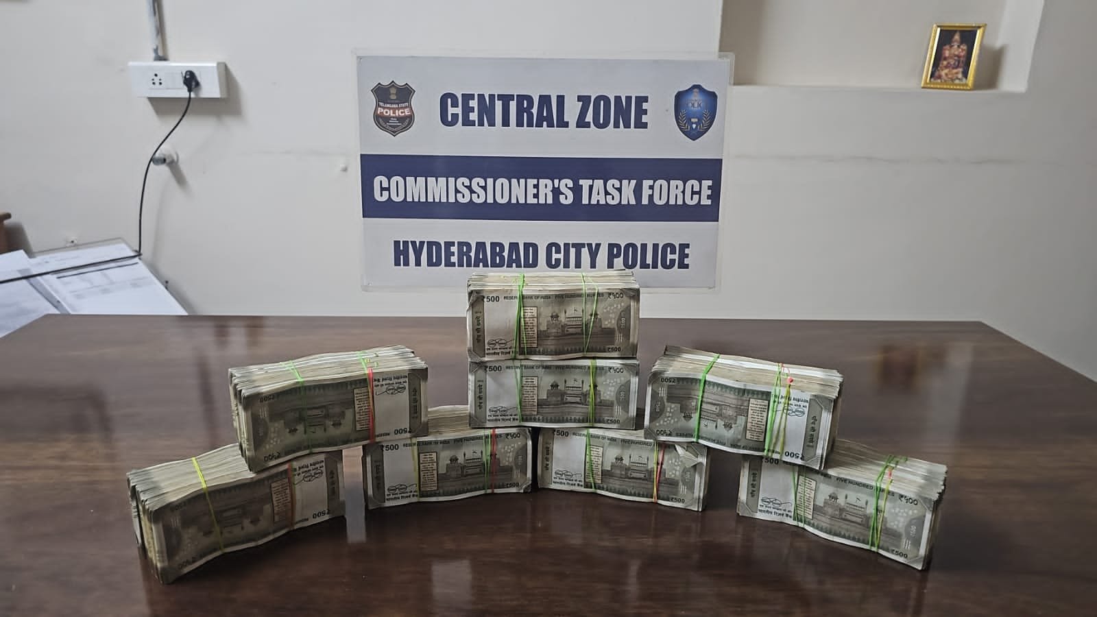 HAWALA RACKET BUSTED – ONE HELD'DCP Nitika Pant, IPS. - Pressmediaofindia