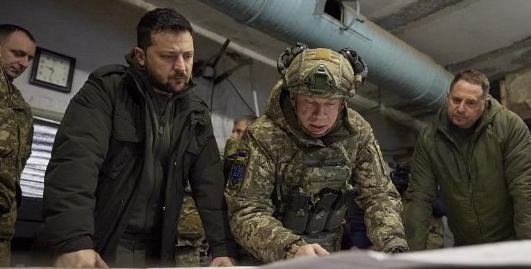 Ukraine sees 'big risk' of losing war if US postpones aid ...